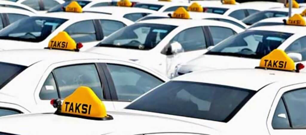 Safety Tips When Riding A Taxi | Wuling