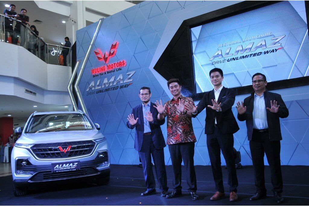 Wuling Almaz Kini Hadir di Palembang | Wuling