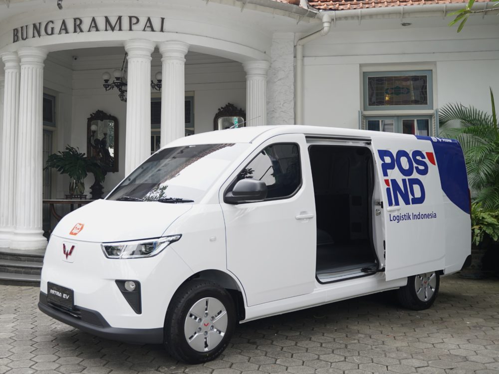 Wuling and Pos Indonesia Collaborate to Deliver Eco-Friendly Logistics ...